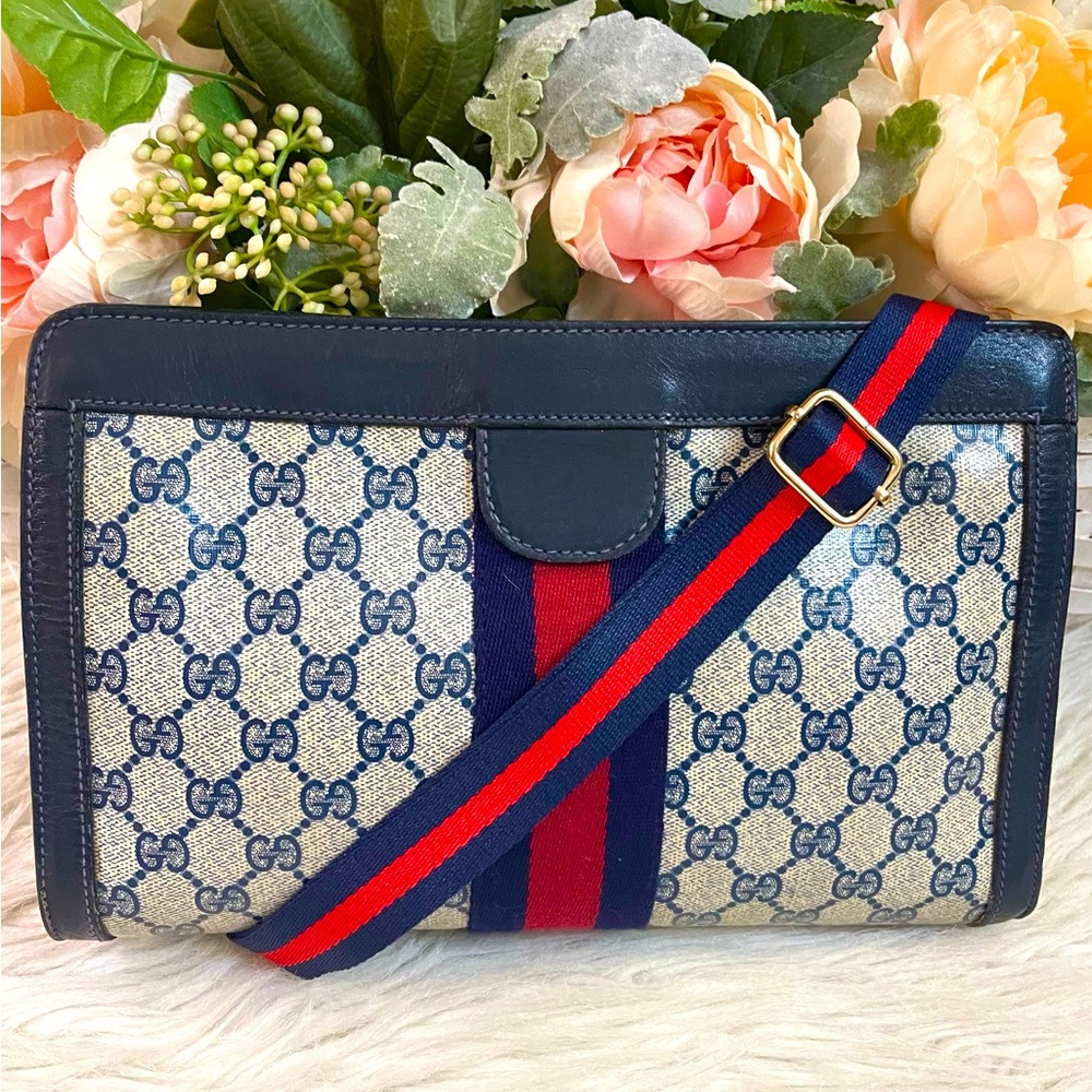 Authentic Gucci Monogram Bag - Gem